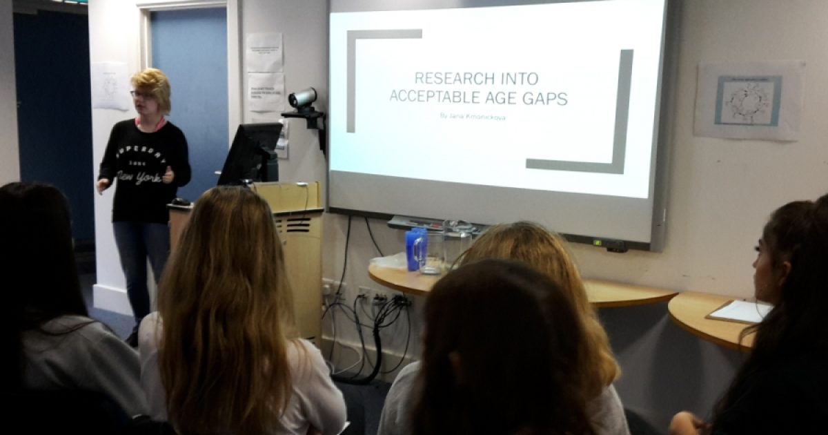 Young researchers present their work to senior academics - ARC West
